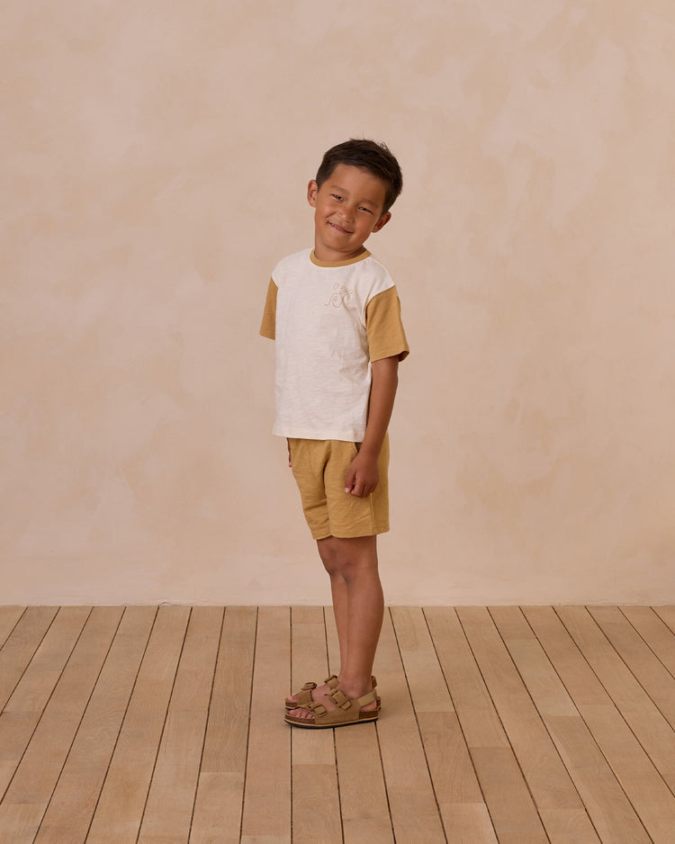 Rylee & Cru 2025 Sam Short || Marigold – Paddington Station